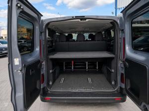 Grey Renault Trafic 2022 in Vilnius, with an engine capacity of 2.00 L and mileage of 166 thousand km for 23750 €, photo 19 on AUTOMOTO.COM.LV