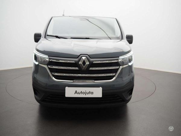 Grey Renault Trafic 2024 in Vilnius, with an engine capacity of 2.00 L and mileage of 63 thousand km for 28500 €, photo 2 on AUTOMOTO.COM.LV
