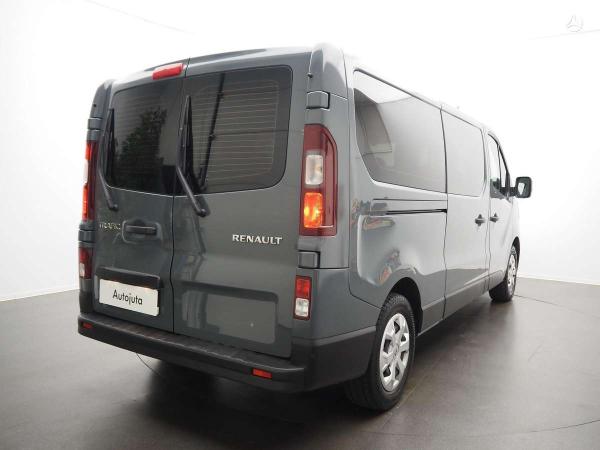 Grey Renault Trafic 2024 in Vilnius, with an engine capacity of 2.00 L and mileage of 63 thousand km for 28500 €, photo 4 on AUTOMOTO.COM.LV