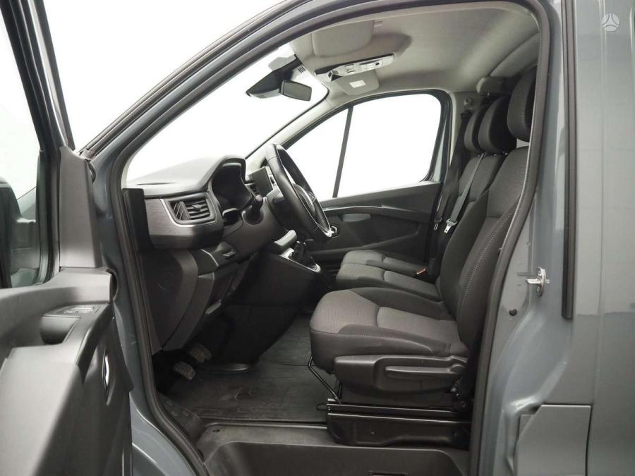 Grey Renault Trafic 2024 in Vilnius, with an engine capacity of 2.00 L and mileage of 63 thousand km for 28500 €, photo 10 on AUTOMOTO.COM.LV