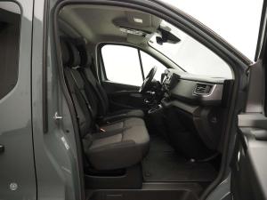 Grey Renault Trafic 2024 in Vilnius, with an engine capacity of 2.00 L and mileage of 63 thousand km for 28500 €, photo 13 on AUTOMOTO.COM.LV