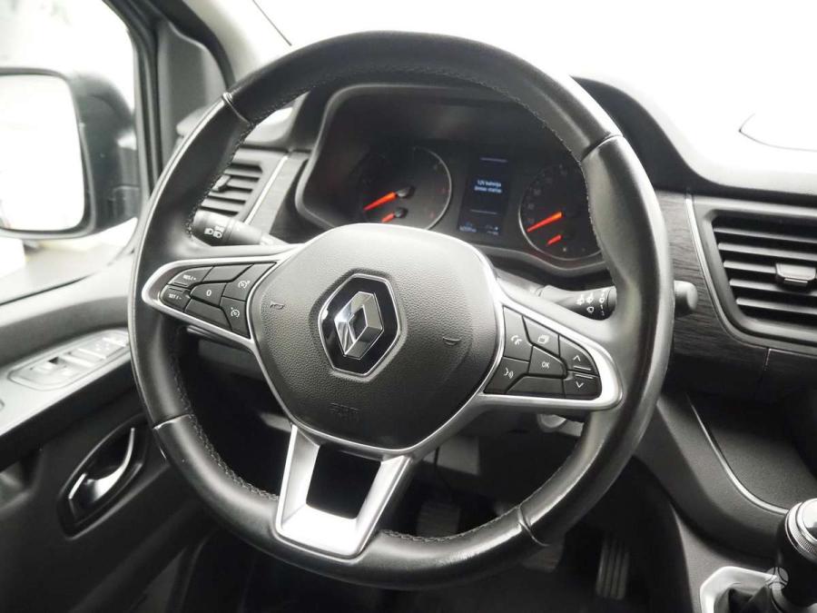 Grey Renault Trafic 2024 in Vilnius, with an engine capacity of 2.00 L and mileage of 63 thousand km for 28500 €, photo 21 on AUTOMOTO.COM.LV