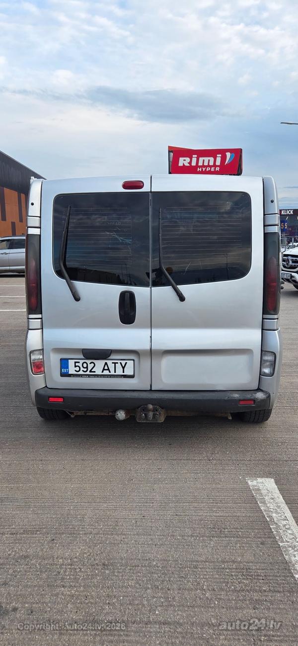 Pelēks Renault Trafic 2004 Tallina, ar dzinēja tilpumu 1.90 L un nobraukumu 0 tūkst. km par 5999 €, foto 3 vietnē AUTOMOTO.COM.LV