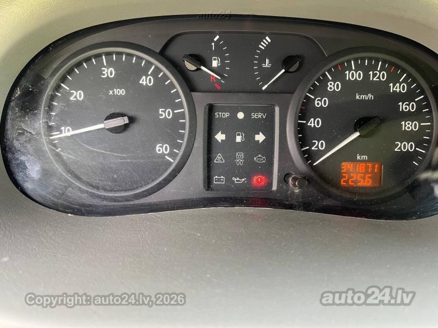 Pelēks Renault Trafic 2005 Tallina, ar dzinēja tilpumu 1.90 L un nobraukumu 342 tūkst. km par 3300 €, foto 11 vietnē AUTOMOTO.COM.LV