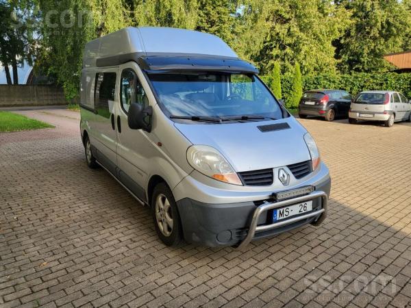 Grey Renault Trafic 2008 in Riga, with an engine capacity of 2.50 L and mileage of 337 thousand km for 5150 €, photo 4 on AUTOMOTO.COM.LV
