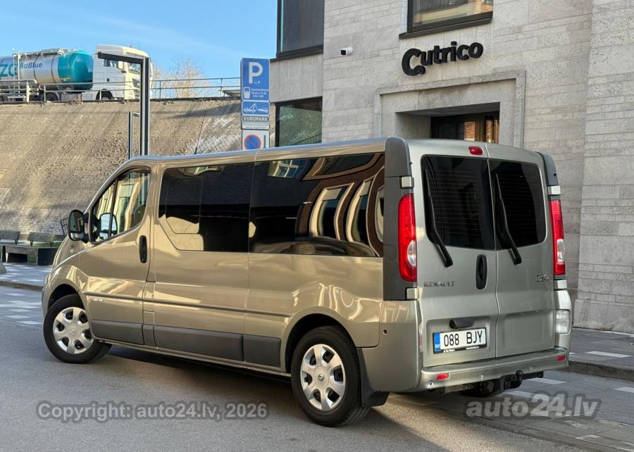 Pelēks Renault Trafic 2013 Tallina, ar dzinēja tilpumu 2.00 L un nobraukumu 211 tūkst. km par 8999 €, foto 9 vietnē AUTOMOTO.COM.LV