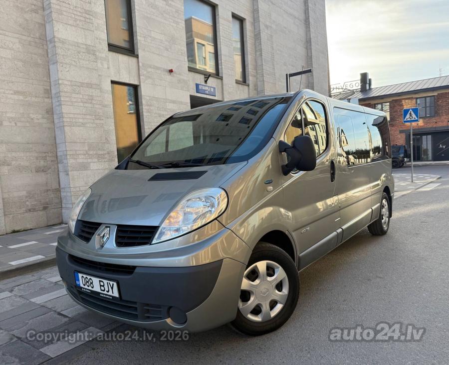 Pelēks Renault Trafic 2013 Tallina, ar dzinēja tilpumu 2.00 L un nobraukumu 211 tūkst. km par 8999 €, foto 10 vietnē AUTOMOTO.COM.LV