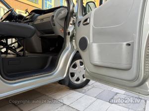 Pelēks Renault Trafic 2013 Tallina, ar dzinēja tilpumu 2.00 L un nobraukumu 211 tūkst. km par 8999 €, foto 28 vietnē AUTOMOTO.COM.LV