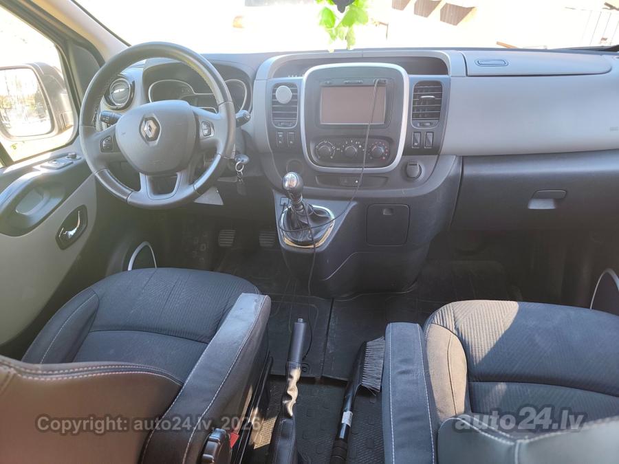 Pelēks Renault Trafic 2015 Tallina, ar dzinēja tilpumu 1.60 L un nobraukumu 279 tūkst. km par 12800 €, foto 8 vietnē AUTOMOTO.COM.LV