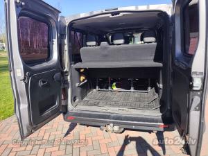 Pelēks Renault Trafic 2015 Tallina, ar dzinēja tilpumu 1.60 L un nobraukumu 279 tūkst. km par 12800 €, foto 11 vietnē AUTOMOTO.COM.LV