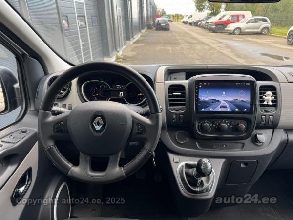 Grey Renault Trafic 2016 in Tallinn, with an engine capacity of 1.60 L and mileage of 171 thousand km for 14590 €, photo 11 on AUTOMOTO.COM.LV