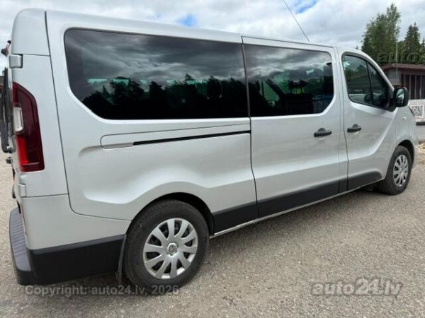 Pelēks Renault Trafic 2016 Veru, ar dzinēja tilpumu 1.60 L un nobraukumu 143 tūkst. km par 13500 €, foto 3 vietnē AUTOMOTO.COM.LV