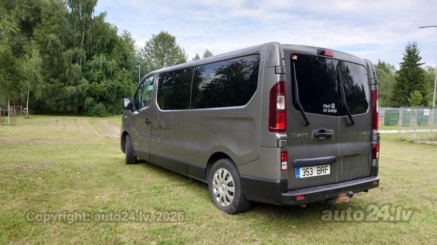 Pelēks Renault Trafic 2016 Tallina, ar dzinēja tilpumu 1.60 L un nobraukumu 217 tūkst. km par 6000 €, foto 6 vietnē AUTOMOTO.COM.LV
