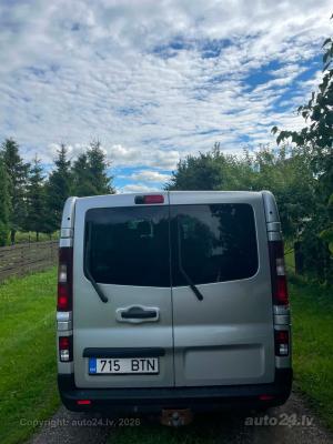 Pelēks Renault Trafic 2017 Tallina, ar dzinēja tilpumu 1.60 L un nobraukumu 275 tūkst. km par 12900 €, foto 3 vietnē AUTOMOTO.COM.LV