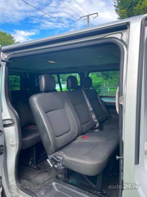 Pelēks Renault Trafic 2017 Tallina, ar dzinēja tilpumu 1.60 L un nobraukumu 275 tūkst. km par 12900 €, foto 8 vietnē AUTOMOTO.COM.LV