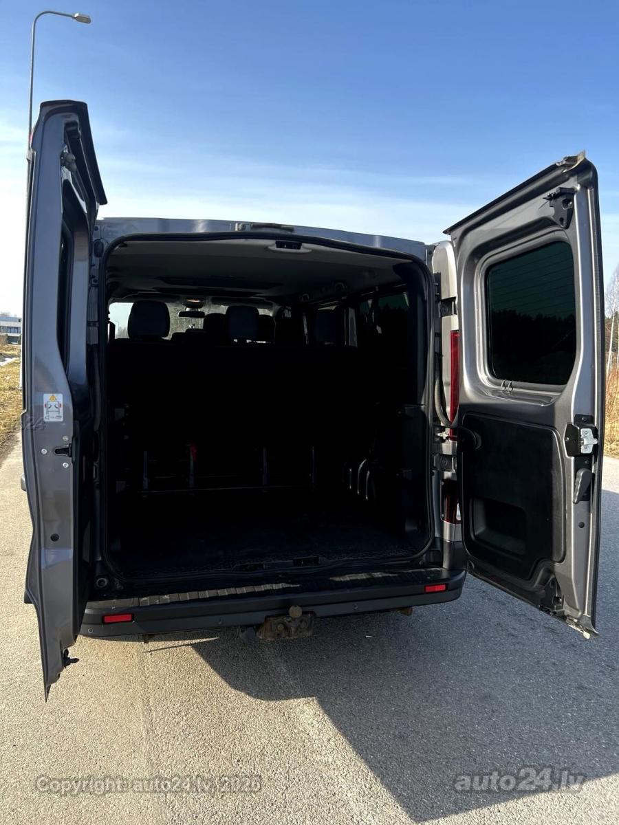 Grey Renault Trafic 2018 in Johvi, with an engine capacity of 1.60 L and mileage of 0 thousand km for 12500 €, photo 9 on AUTOMOTO.COM.LV
