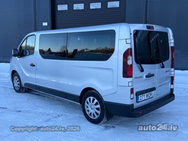 Pelēks Renault Trafic 2019 Pērnava, ar dzinēja tilpumu 2.00 L un nobraukumu 167 tūkst. km par 18750 €, foto 5 vietnē AUTOMOTO.COM.LV