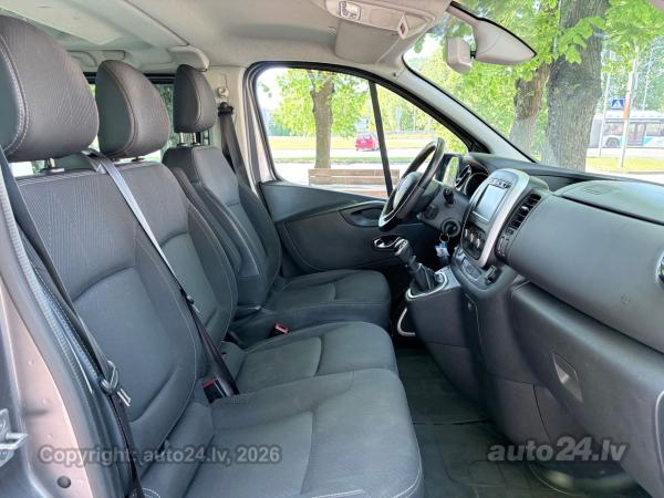 Grey Renault Trafic 2019 in Tallinn, with an engine capacity of 2.00 L and mileage of 203 thousand km for 16500 €, photo 8 on AUTOMOTO.COM.LV