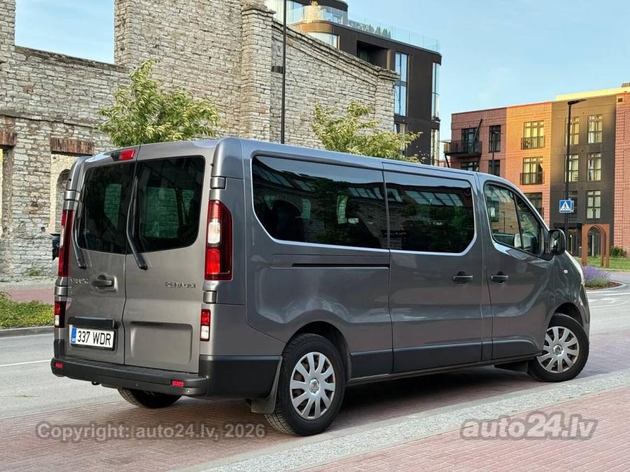 Grey Renault Trafic 2019 in Tallinn, with an engine capacity of 2.00 L and mileage of 203 thousand km for 16990 €, photo 12 on AUTOMOTO.COM.LV