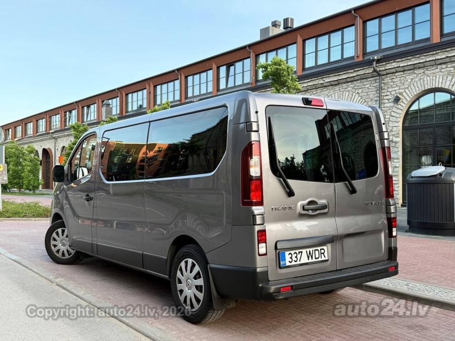 Grey Renault Trafic 2019 in Tallinn, with an engine capacity of 2.00 L and mileage of 203 thousand km for 16990 €, photo 18 on AUTOMOTO.COM.LV