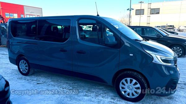 Grey Renault Trafic 2021 in Tallinn, with an engine capacity of 2.00 L and mileage of 241 thousand km for 19000 €, photo 2 on AUTOMOTO.COM.LV