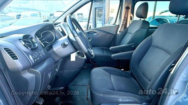 Pelēks Renault Trafic 2021 Tallina, ar dzinēja tilpumu 2.00 L un nobraukumu 241 tūkst. km par 19000 €, foto 11 vietnē AUTOMOTO.COM.LV