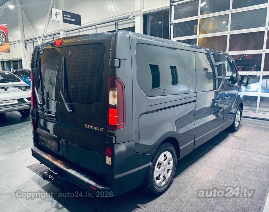 Pelēks Renault Trafic 2022 Pērnava, ar dzinēja tilpumu 2.00 L un nobraukumu 156 tūkst. km par 26900 €, foto 2 vietnē AUTOMOTO.COM.LV