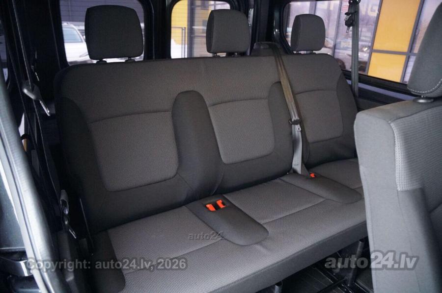 Pelēks Renault Trafic 2022 Tallina, ar dzinēja tilpumu 2.00 L un nobraukumu 37 tūkst. km par 28990 €, foto 10 vietnē AUTOMOTO.COM.LV