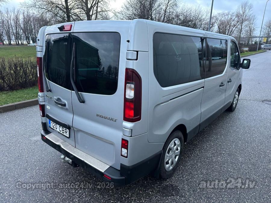 Grey Renault Trafic 2022 in Tallinn, with an engine capacity of 2.00 L and mileage of 284 thousand km for 23500 €, photo 2 on AUTOMOTO.COM.LV