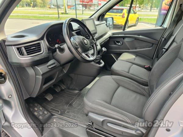 Grey Renault Trafic 2022 in Tartu, with an engine capacity of 2.00 L and mileage of 129 thousand km for 25900 €, photo 8 on AUTOMOTO.COM.LV