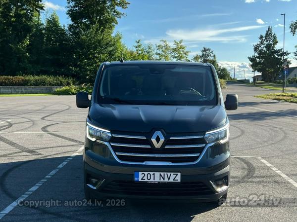 Grey Renault Trafic 2022 in Tallinn, with an engine capacity of 2.00 L and mileage of 83 thousand km for 28000 €, photo 3 on AUTOMOTO.COM.LV