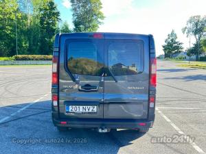 Grey Renault Trafic 2022 in Tallinn, with an engine capacity of 2.00 L and mileage of 83 thousand km for 28000 €, photo 5 on AUTOMOTO.COM.LV