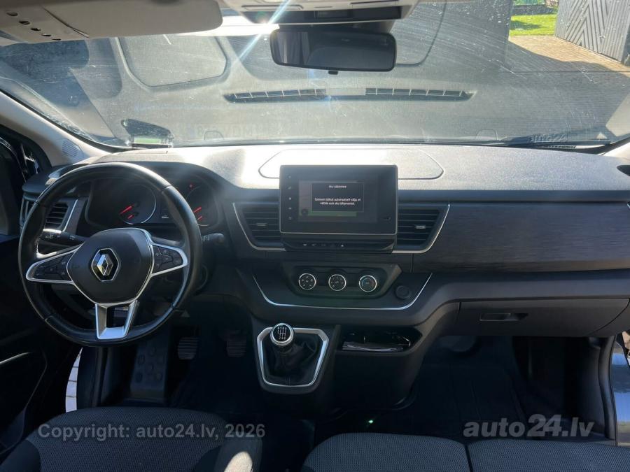 Grey Renault Trafic 2022 in Tallinn, with an engine capacity of 2.00 L and mileage of 83 thousand km for 28000 €, photo 6 on AUTOMOTO.COM.LV