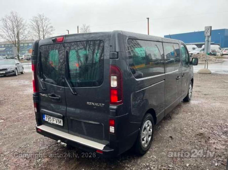 Серый Рено Трафик 2022 в Таллин, объемом двигателя 2.00 л и пробегом 314 тыс. км за 19900 €, фото 1 на AUTOMOTO.COM.LV