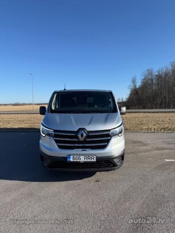 Grey Renault Trafic 2023 in Keila, with an engine capacity of 2.00 L and mileage of 45 thousand km for 28500 €, photo 3 on AUTOMOTO.COM.LV