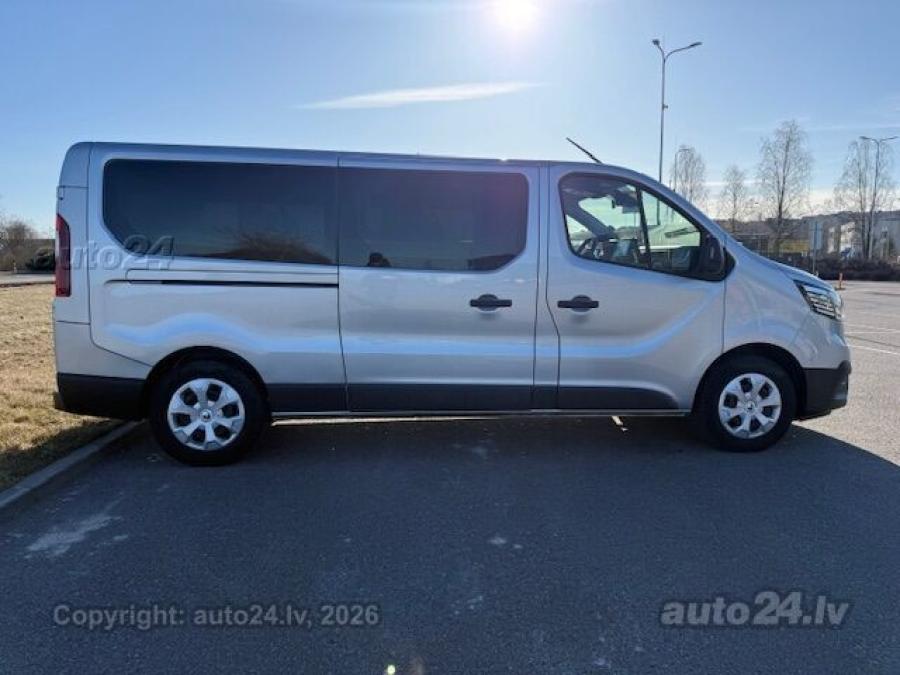 Pelēks Renault Trafic 2023 Keila, ar dzinēja tilpumu 2.00 L un nobraukumu 45 tūkst. km par 28500 €, foto 4 vietnē AUTOMOTO.COM.LV