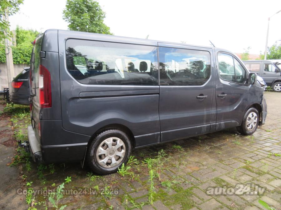 Pelēks Renault Trafic 2023 Tallina, ar dzinēja tilpumu 2.00 L un nobraukumu 73 tūkst. km par 14500 €, foto 4 vietnē AUTOMOTO.COM.LV