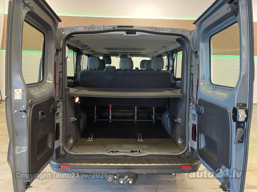 Pelēks Renault Trafic 2023 Tallina, ar dzinēja tilpumu 2.00 L un nobraukumu 15 tūkst. km par 31990 €, foto 19 vietnē AUTOMOTO.COM.LV
