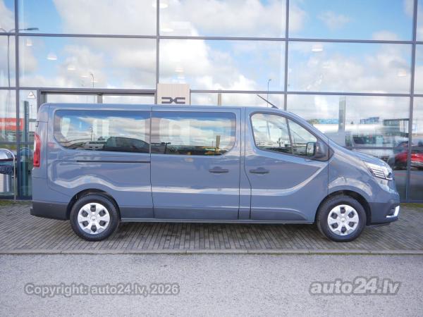 Pelēks Renault Trafic 2023 Tallina, ar dzinēja tilpumu 2.00 L un nobraukumu 17 tūkst. km par 31990 €, foto 3 vietnē AUTOMOTO.COM.LV