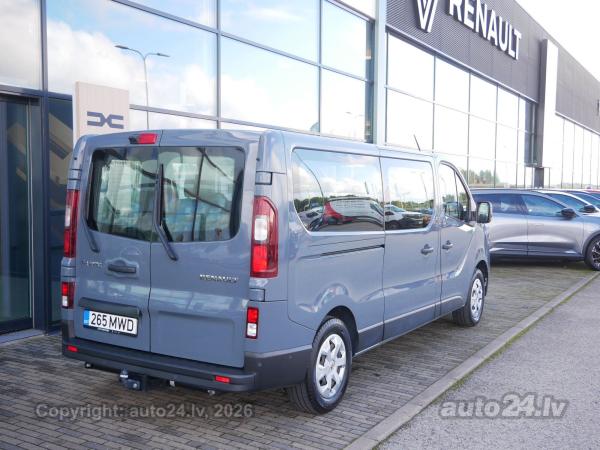 Pelēks Renault Trafic 2023 Tallina, ar dzinēja tilpumu 2.00 L un nobraukumu 17 tūkst. km par 31990 €, foto 4 vietnē AUTOMOTO.COM.LV