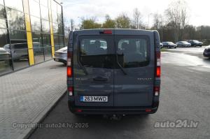 Grey Renault Trafic 2023 in Tallinn, with an engine capacity of 2.00 L and mileage of 119 thousand km for 26990 €, photo 7 on AUTOMOTO.COM.LV