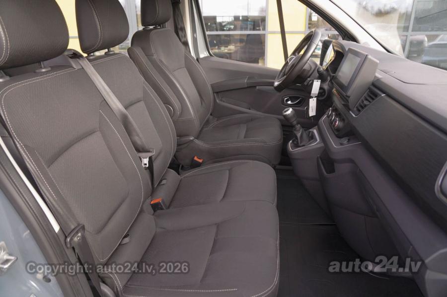 Grey Renault Trafic 2023 in Tallinn, with an engine capacity of 2.00 L and mileage of 119 thousand km for 26990 €, photo 9 on AUTOMOTO.COM.LV