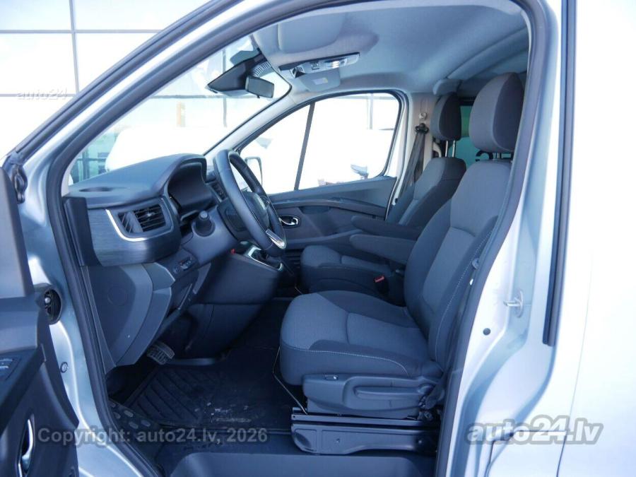 Grey Renault Trafic 2024 in Tallinn, with an engine capacity of 2.00 L and mileage of 15 thousand km for 39990 €, photo 7 on AUTOMOTO.COM.LV