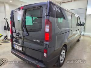 Grey Renault Trafic 2024 in Haapsalu, with an engine capacity of 2.00 L and mileage of 250 thousand km for 19999 €, photo 9 on AUTOMOTO.COM.LV