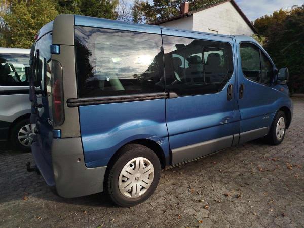 Renault Trafic 2005 in Utena, with an engine capacity of 1.87 L and mileage of 175 thousand km for 4950 €, photo 1 on AUTOMOTO.COM.LV