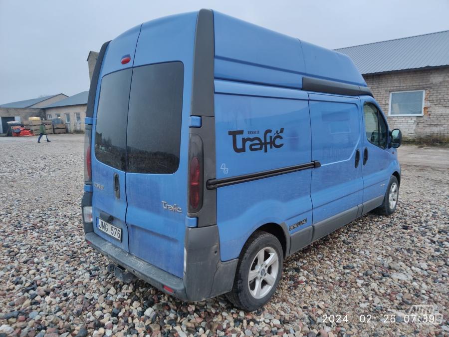 Renault Trafic 2005 in Kaunas, with an engine capacity of 2.50 L and mileage of 330 thousand km for 3950 €, photo 3 on AUTOMOTO.COM.LV