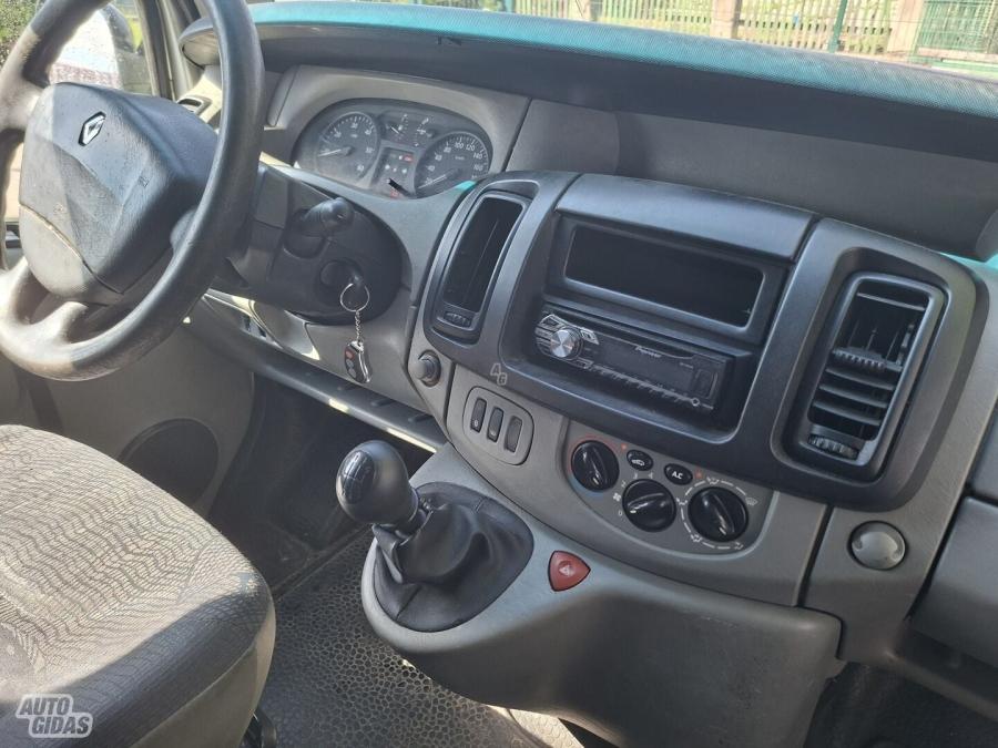 Renault Trafic 2005 in Silute, with an engine capacity of 2.50 L and mileage of 500 thousand km for 1350 €, photo 9 on AUTOMOTO.COM.LV