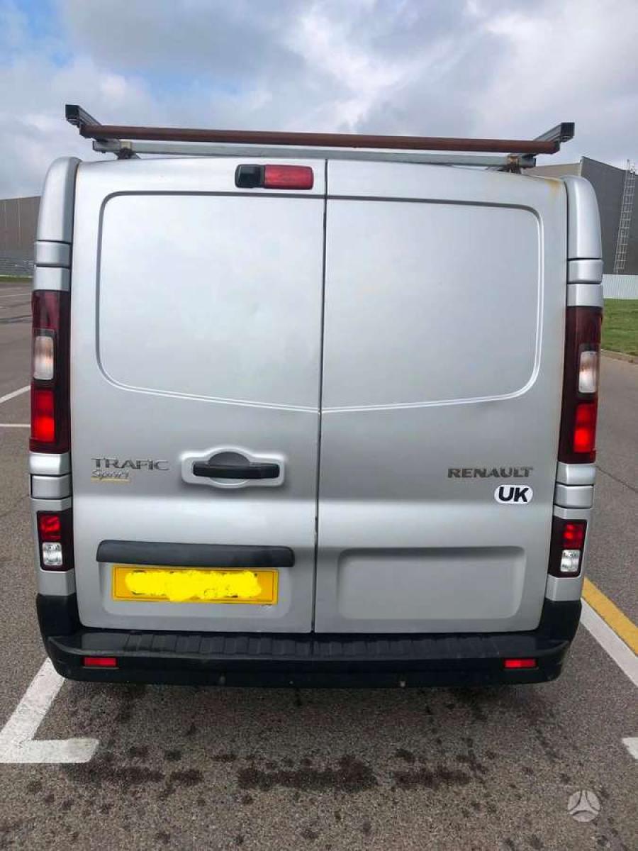 Renault Trafic 2017 in Kaunas, with an engine capacity of 1.60 L and mileage of 198 thousand km for 2999 €, photo 4 on AUTOMOTO.COM.LV