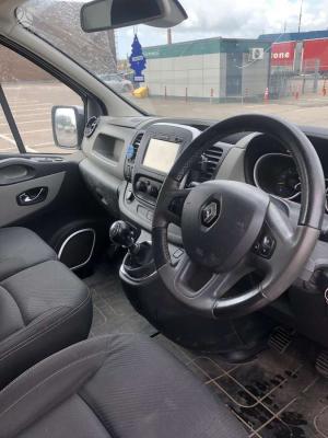 Renault Trafic 2017 in Kaunas, with an engine capacity of 1.60 L and mileage of 198 thousand km for 2999 €, photo 6 on AUTOMOTO.COM.LV