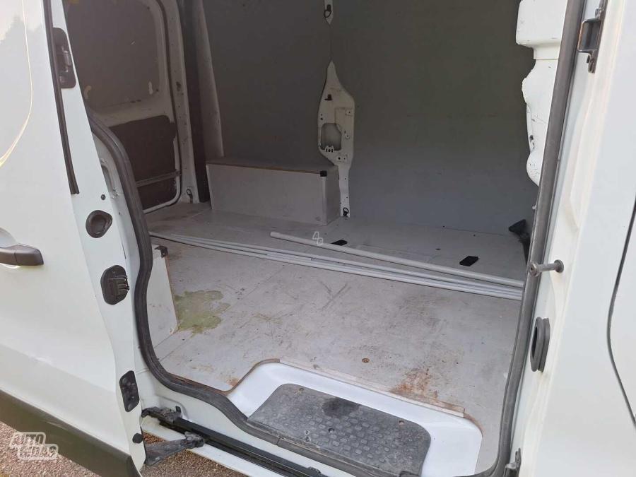 Renault Trafic 2019 in Taurage, with an engine capacity of 1.60 L and mileage of 100 thousand km for 8300 €, photo 14 on AUTOMOTO.COM.LV